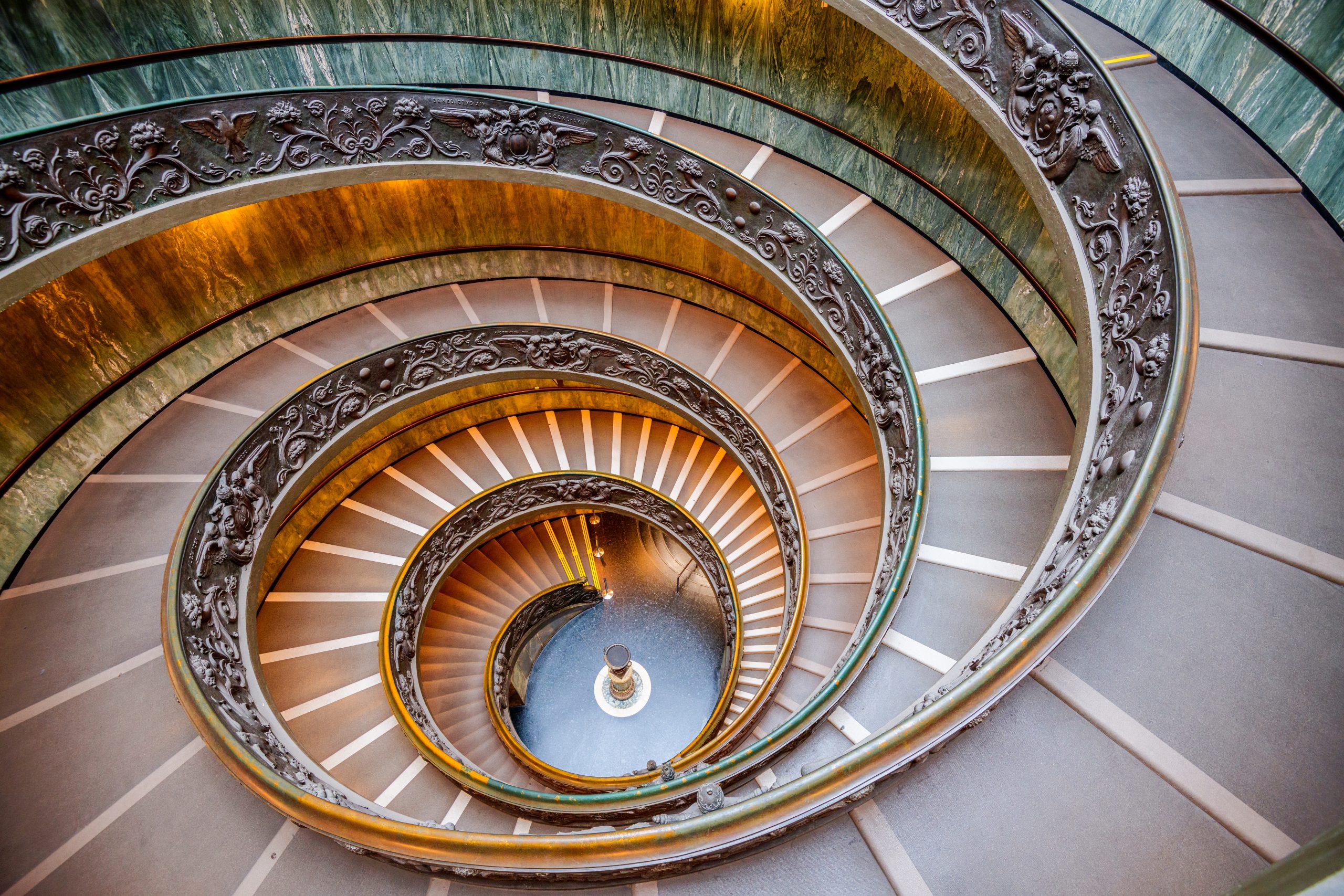 A Guide to Designing a Spiral Staircase - Ever Guide